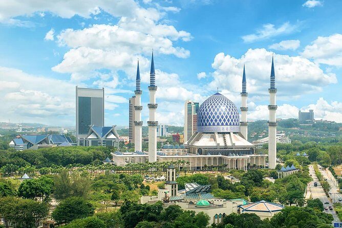 Blue Mosque And Batu Caves Tour - Discover Kuala Lumpur’s Architectural and Cultural Gems: The Blue Mosque and Batu Caves Tour
