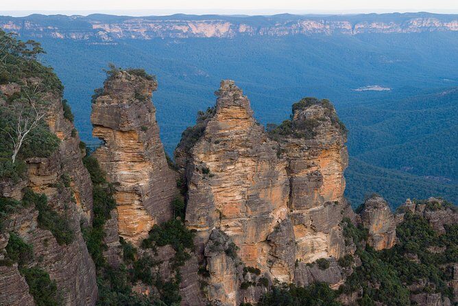 Blue Mountains Wildlife Full-Day Sights and Hiking from Sydney - Govetts Leap: Waterfalls and Views
