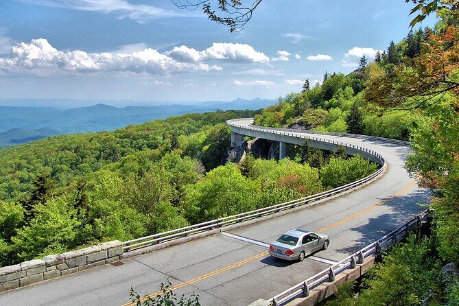 Blue Ridge Parkway Tour from Ashville - The Value of a Guided Jeep Experience