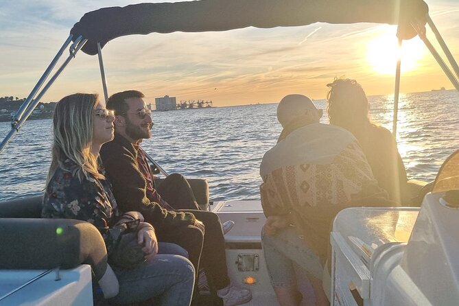 Boat Cruise With Champagne - Tour Details