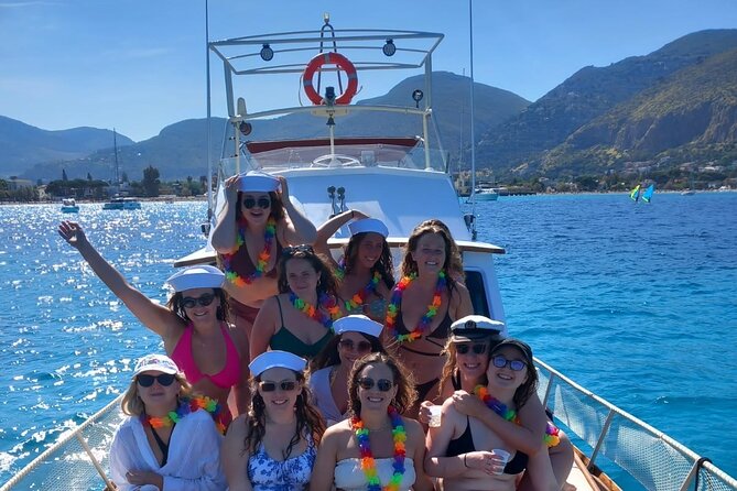 Boat excursion from Palermo with aperitif and wine - FAQs