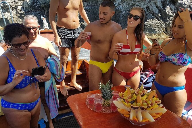 Boat Excursion Taormina Giardini Naxos - Safety Considerations