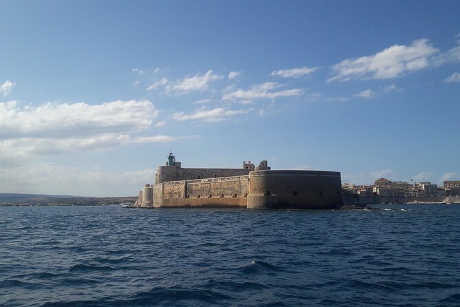 Boat Excursion to Ortigia With Typical Homemade Lunch - Meeting Point and Logistics