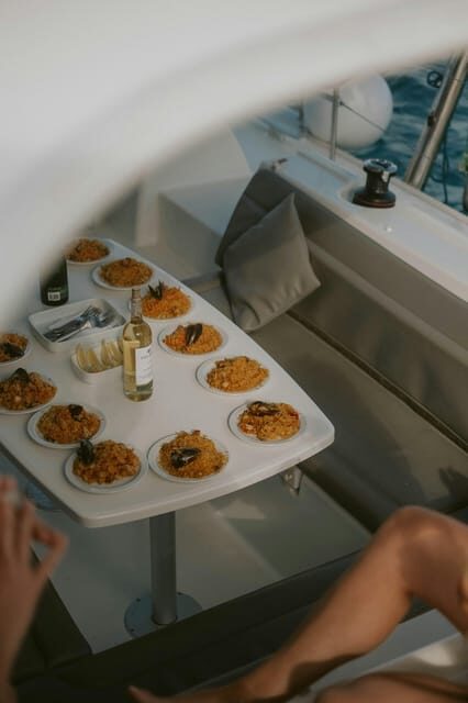Boat experience: El Puerto foodie experience on board - The Sum Up