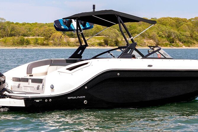 Boat or Yacht Rental in Sag Harbor, The Hamptons, or Monatauk - An In-Depth Look at the Experience