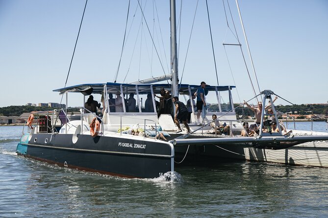 Boat Party - Party on the Tagus River - Inclusions and Amenities