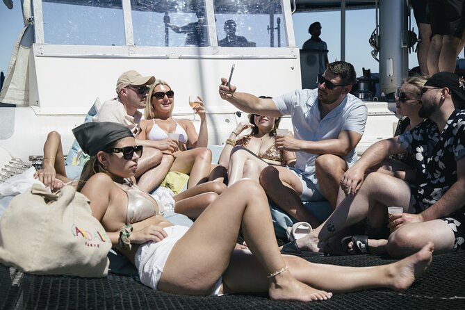 Boat Party - Party on the Tagus River - Guest Reviews and Ratings