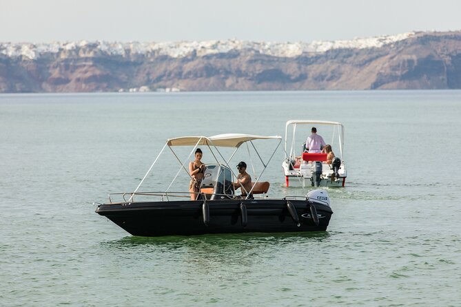 Boat Rental in Santorini License Free - Exploring the Stunning Coastline of Santorini
