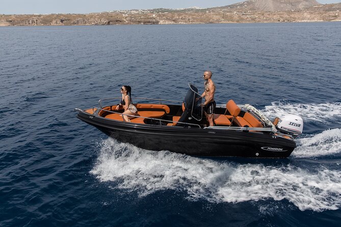 Boat Rental in Santorini License Free - Navigating the Nearby Islands Independently