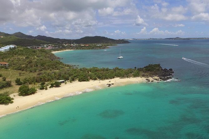 Boat rental To go by yourself CAP CAMARAT - Why Choose the Cap Camarat Boat Rental?