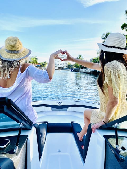 Boat Rental with Captain in Miami Beach - up to 6 people - Key Points
