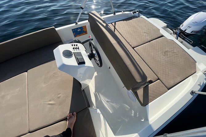 Boat Rental Without License in Ibiza and San Antonio - The Sum Up