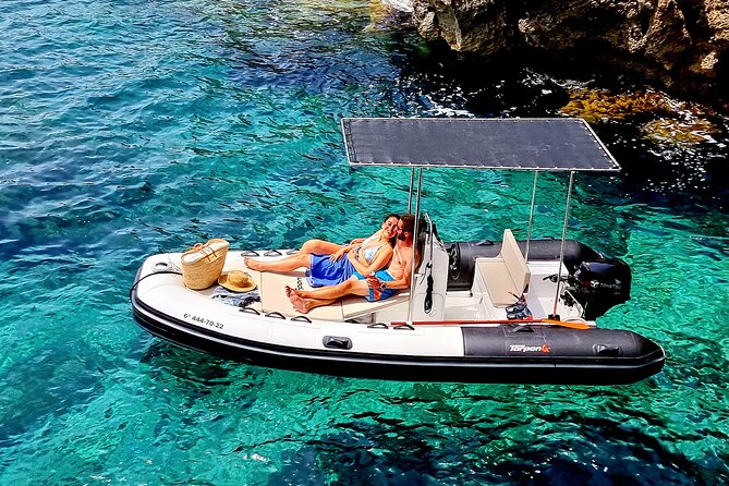 Boat rental without license required from Pontedeume - Key Points