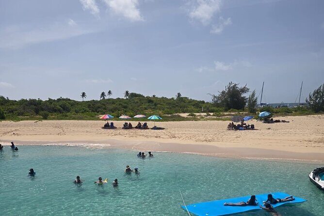 Boat Snorkeling and beach day to the Fajardo islands - FAQs