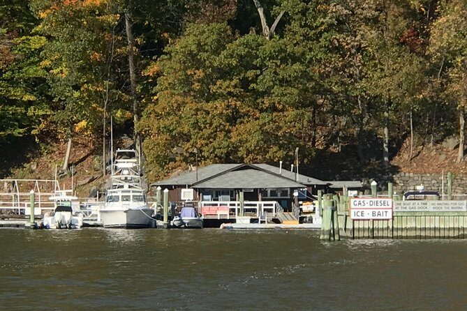 Boat Tour NYC Skyline, Statue of Liberty, Private Yacht Tour - Who Will Love This Tour?