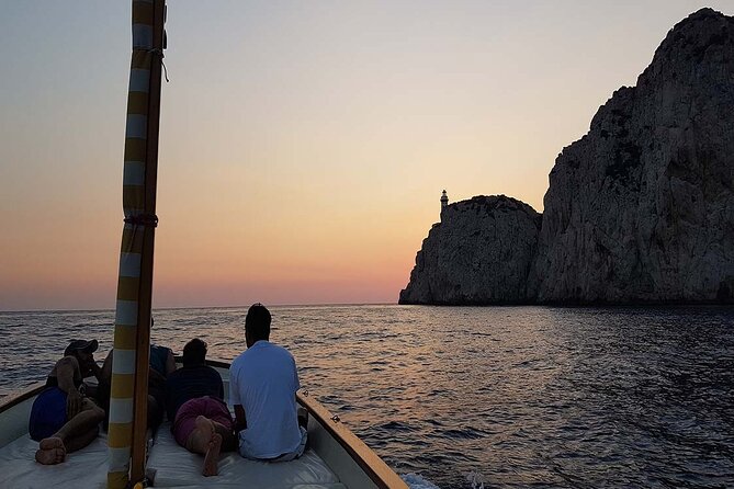 Boat Tour of Capri (Tour Classes 2 Hours ) - Meeting and Pickup