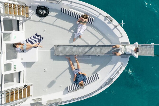 Boat Tour of the Bay of Palma With Snorkeling and Drink - Accessibility Features