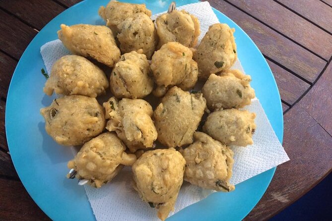 Boat tour of the island of Ischia with lunch and bath - Who Should Consider This Tour?