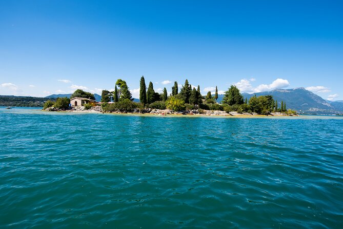 Boat Tour of the Islands of Lake Garda With Aperitif - Meeting Point and Accessibility
