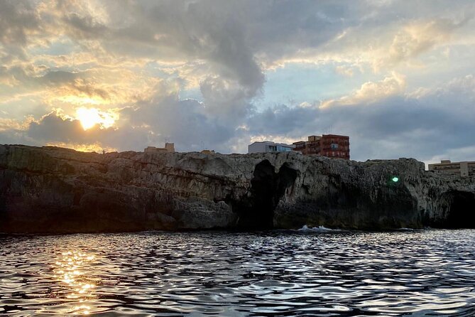 Boat Tour Ortigia, Sea Caves and Pillirina 2h - Booking and Additional Information