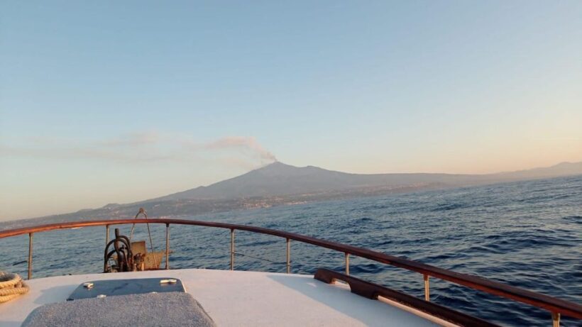 BOAT TOUR WITH APERITIF ON BOARD IN THE CYCLOPS ISLANDS - An In-Depth Look at the Experience