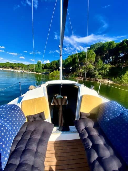Boat trip  on the San Juan reservoir, Madrid - Why This Tour Can Be a Real Treasure for Madrid Visitors