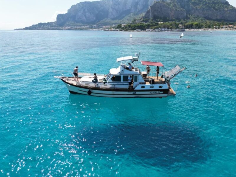 Boat Trip Palermo - Boat Options and Capacity