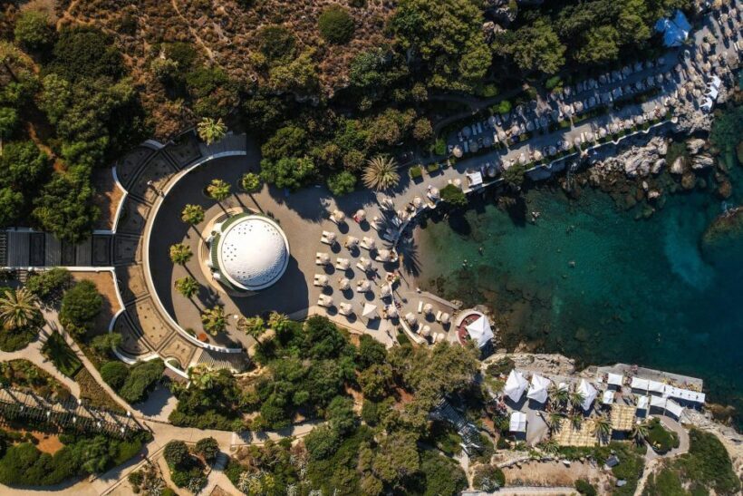 Boat Trip to Anthony Quinn's Bay (Food & Drinks Included) - Key Points