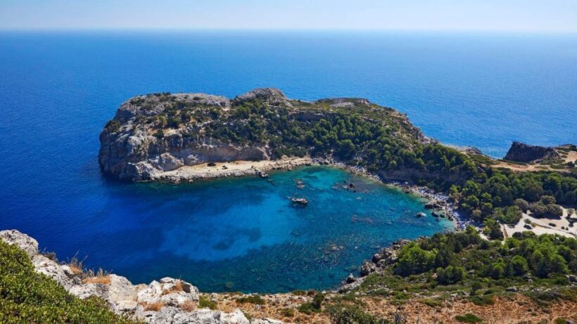 Boat Trip to Anthony Quinn's Bay (Food & Drinks Included) - Food and Drinks: A Closer Look