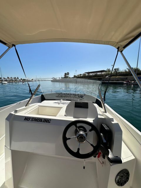 BOAT WITHOUT A LICENSE IN VALENCIA - Introduction