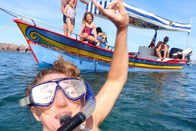 Boating along the coastline of San Carlos with a Marine Biologist - An Authentic Coastline Adventure