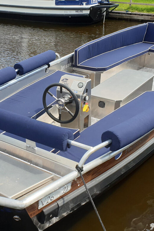 Boatrental 2 Hours 12 Person with Steeringwheel and cushions - What to Expect from Your Private Electric Boat Experience