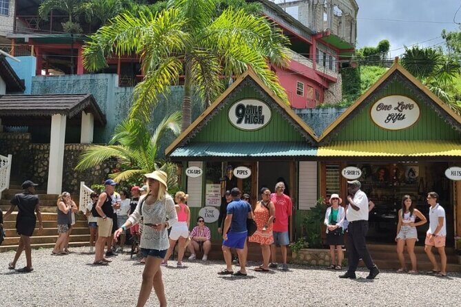 Bob Marley and Blue Hole Experience private transportation - Introduction