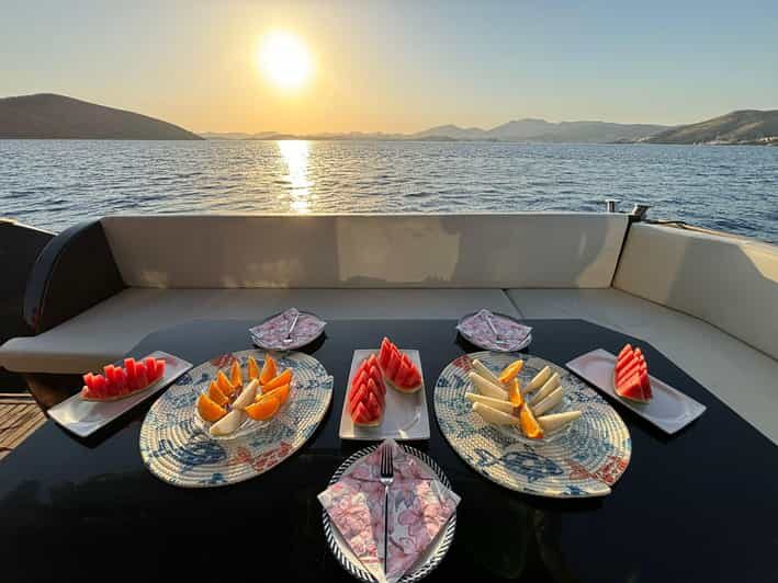 Bodrum Boat Tour: Bodrum Sunset Tour with Jet Black Yacht - FAQs