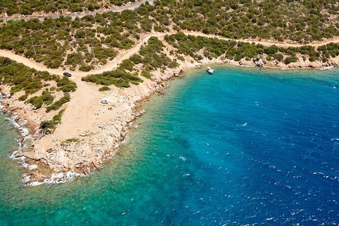 Bodrum Boat Trip With Lunch 11:00 to 17:00 - Group Size and Communication