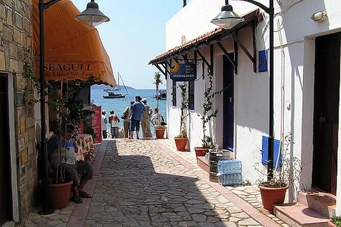 Bodrum Like a Local: Customized Private Tour - Navigating Bodrums Charming Old Town