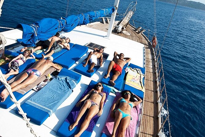 Bodrum Private Gulet Cruise With a Mediterranean Lunch - Whats Included in the Experience