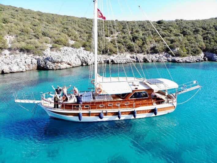 Bodrum: Private Gulet Tour with Lunch - Key Points