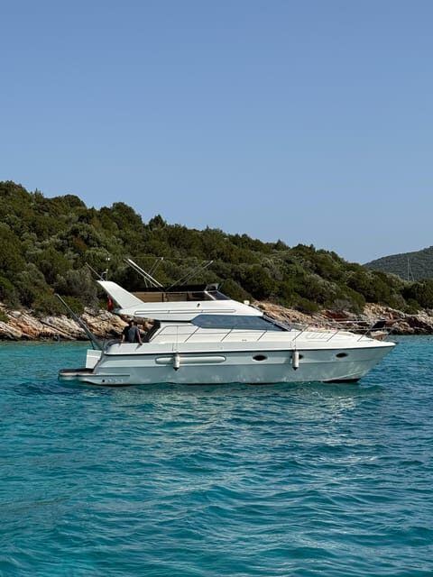 Bodrum: Private Motoryacht Tour with swimming stops & lunch - Key Points