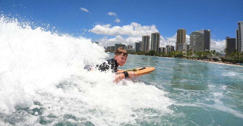 Bodyboard lesson in Waikiki, Two Students to One Instructor - Key Points