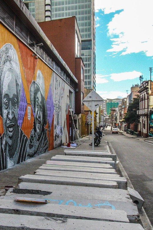 Bogotá: Graffiti Tour el mejor recorrido de arte urbano - Key Points