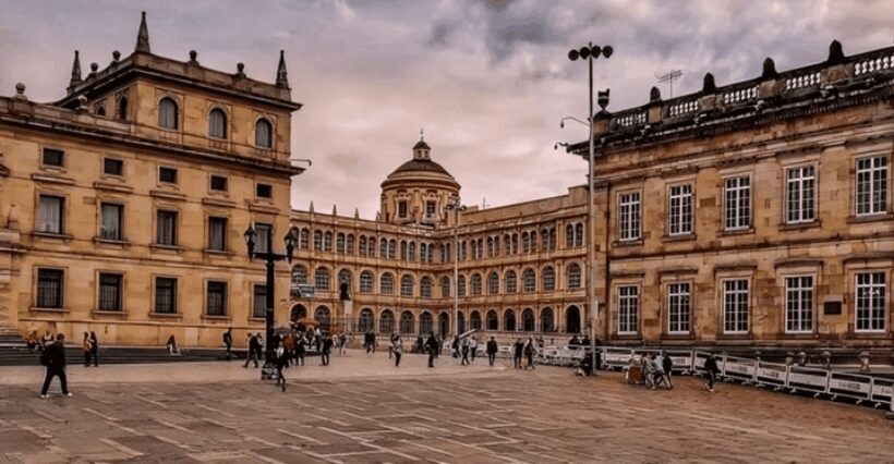 Bogota : Must-See Sites Walking Tour With a Guide - A Closer Look at the Itinerary