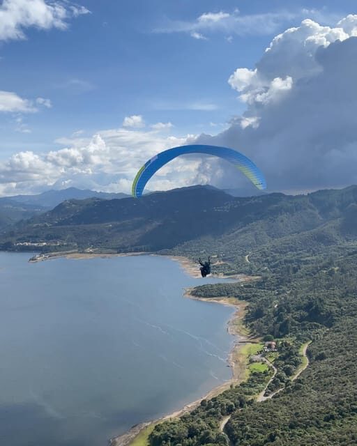Bogota: Paragliding activity in La Calera with transfers - Who will love this tour?