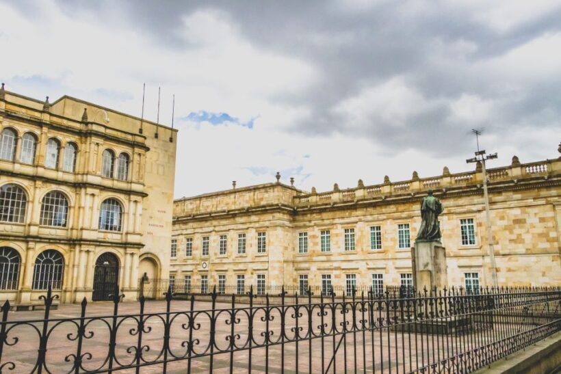 Bogotá: Private Candelaria Walking Tour with Gold Museum - FAQs