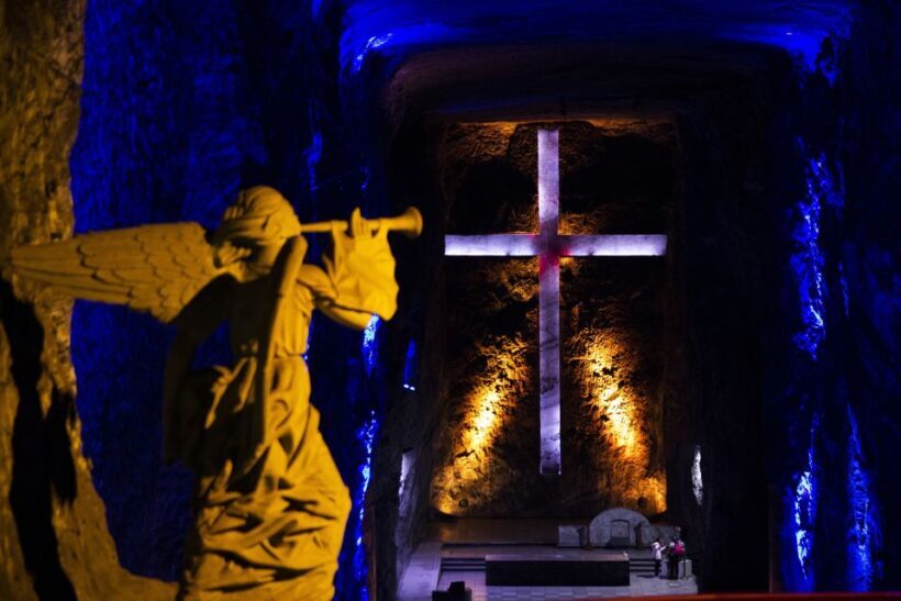 Bogotá: Salt Cathedral Private Tour with Entry Ticket Basic - Key Points