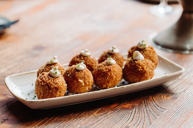 Bohemian Barcelona Neighborhood Evening Tapas & Wine Tour - The Sum Up