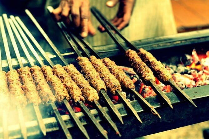 Bold bites on Karachis Burns Road - Transportation, Timing, and Group Size