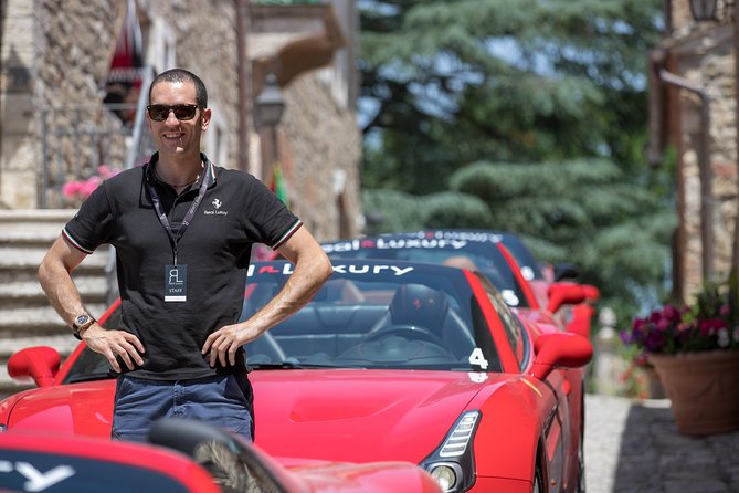 Bolgheri / Volterra / Florence-Tour in Ferrari - Key Points