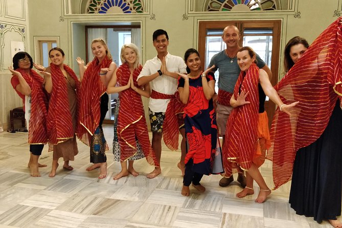 Bollywood Dance Class - Groove and shake on Hindi Movie hits ! - Frequently Asked Questions