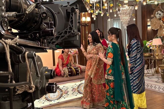 Bollywood Studio Tour with Guide and Transport - FAQs